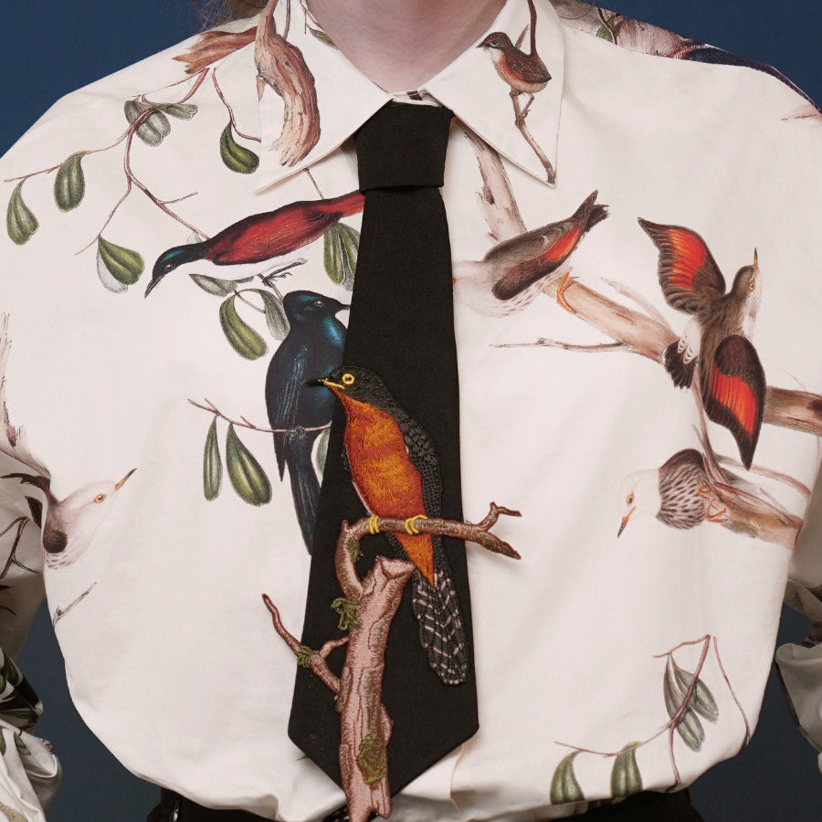 Embroidered bird playing on a branch tie – remulia