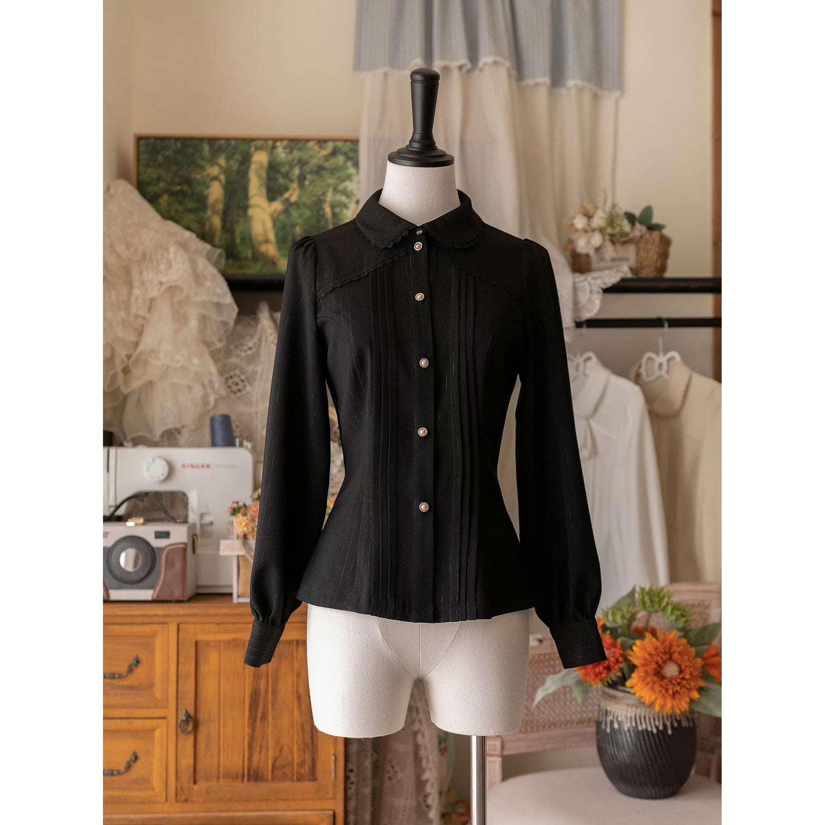 British lady's cravat blouse (black) – remulia