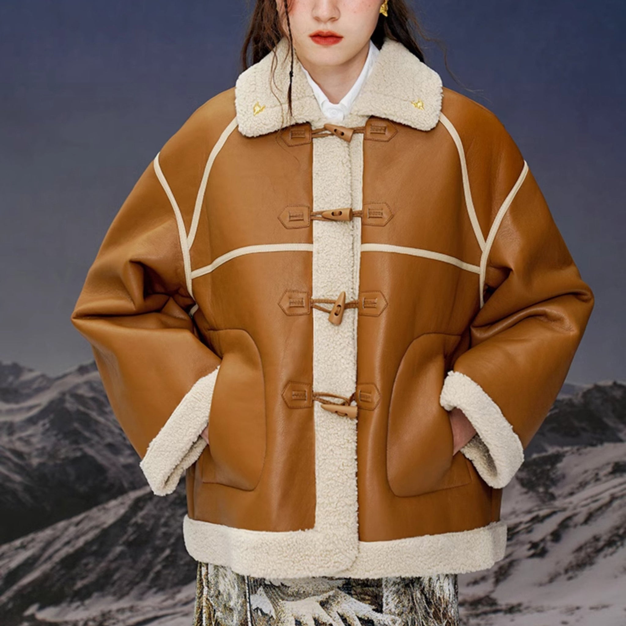 Boa jacket with golden fox clasp – remulia
